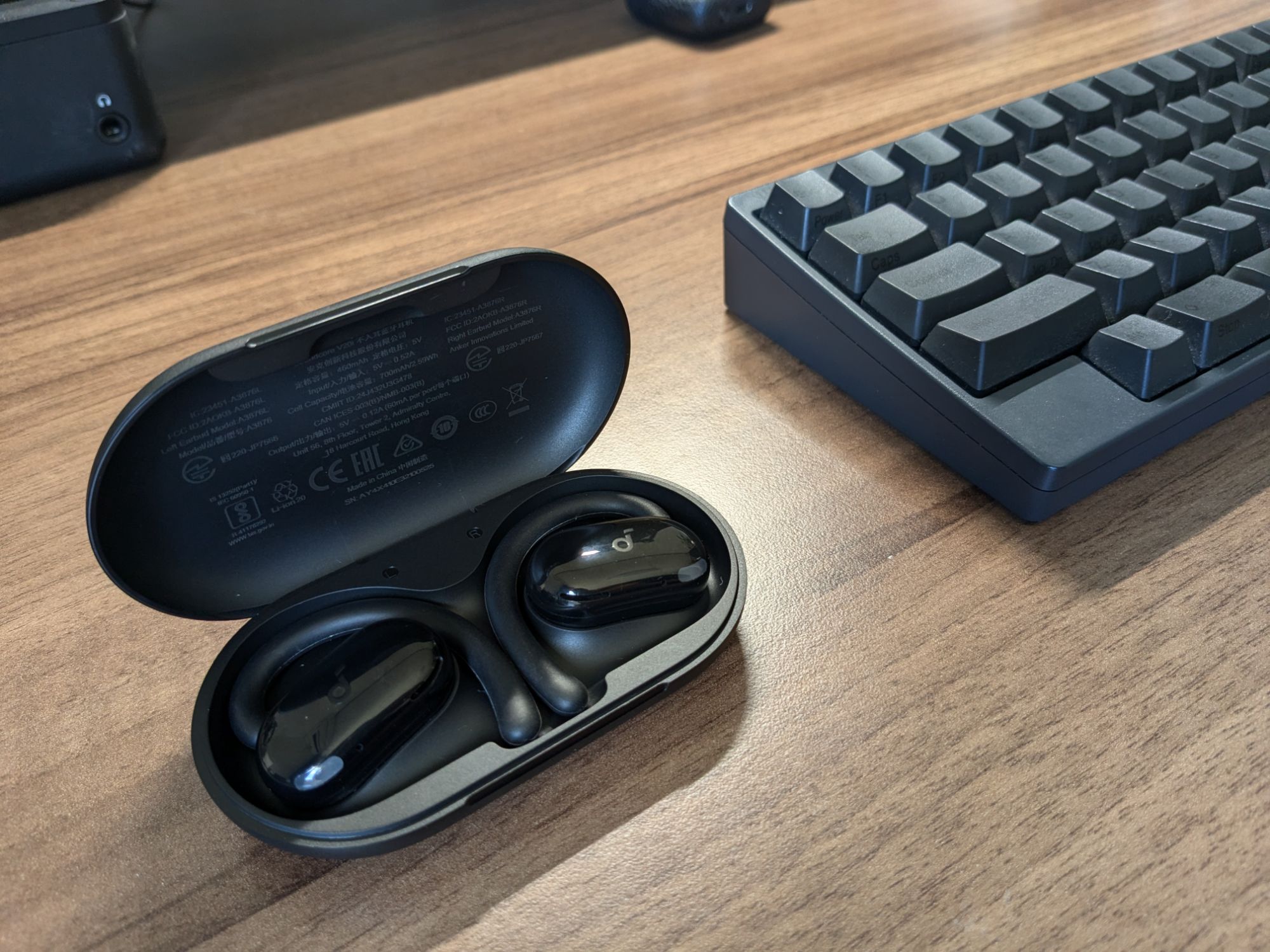 「Anker Soundcore V20i」レビュー｜安心のAnkerクオリティ。初めてのオープンイヤーにぴったり - モブぐらし